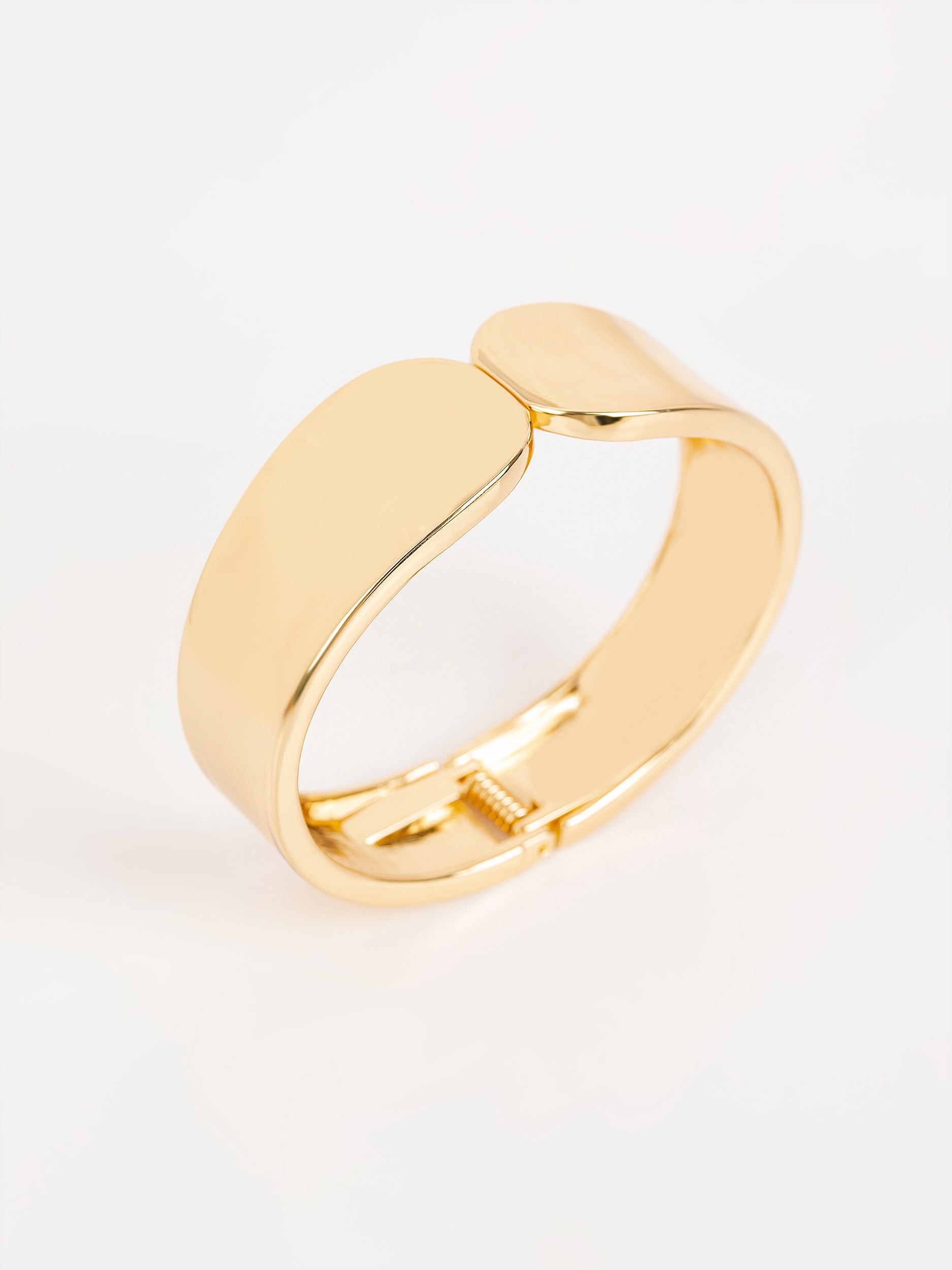 Solid Cuff Bracelet – Limelightpk