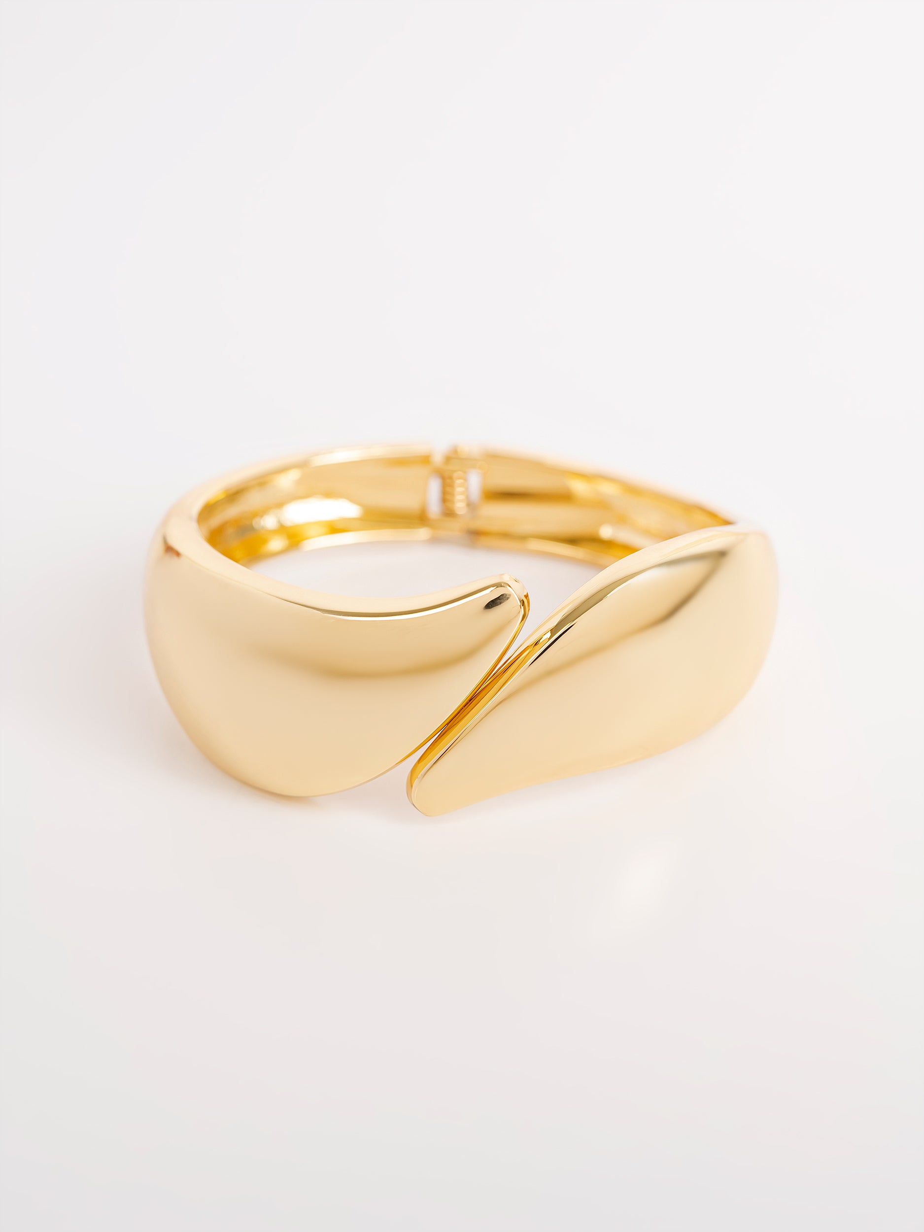 Solid Cuff Bracelet – Limelightpk