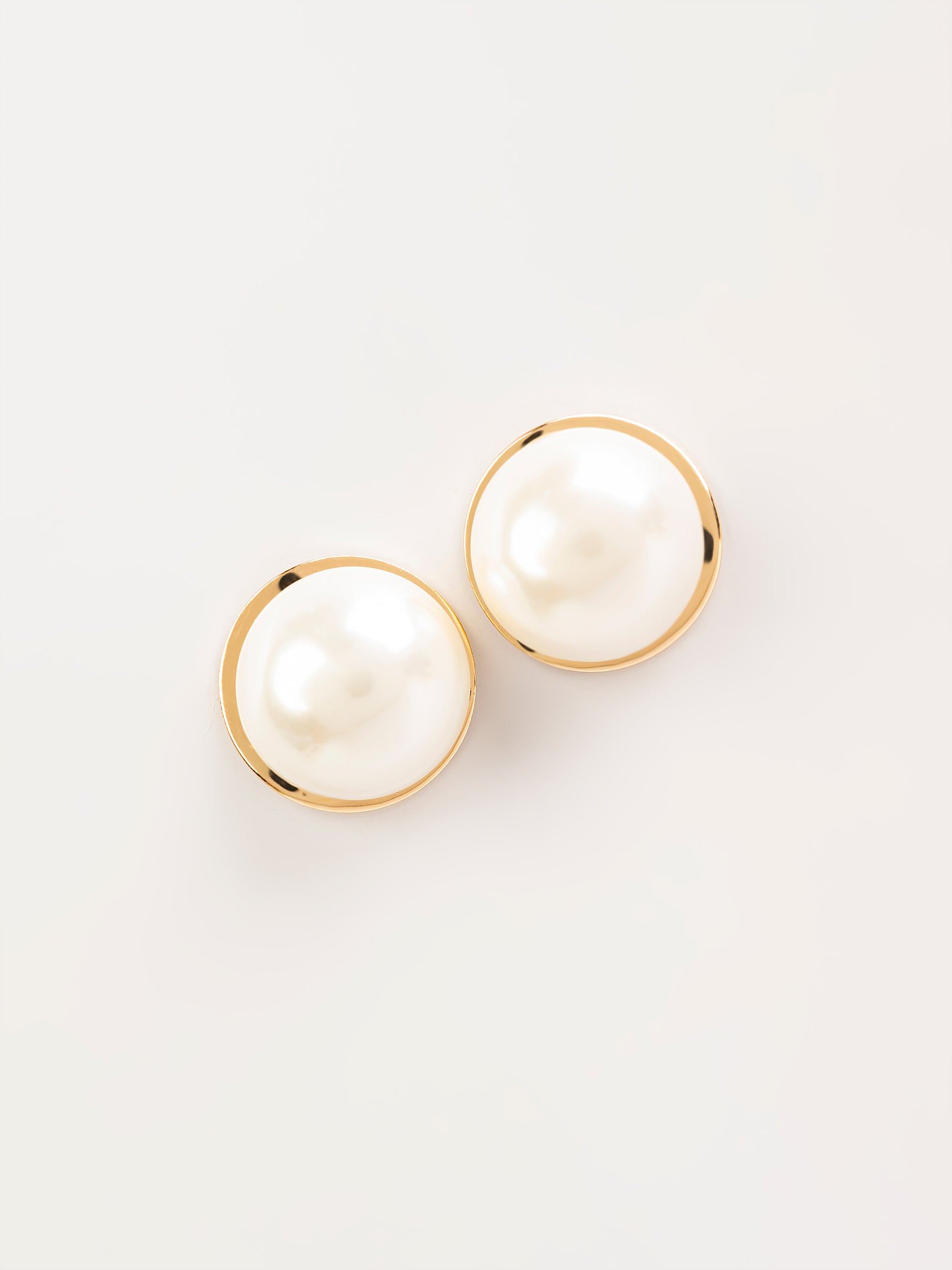 Pearl Studs – Limelightpk