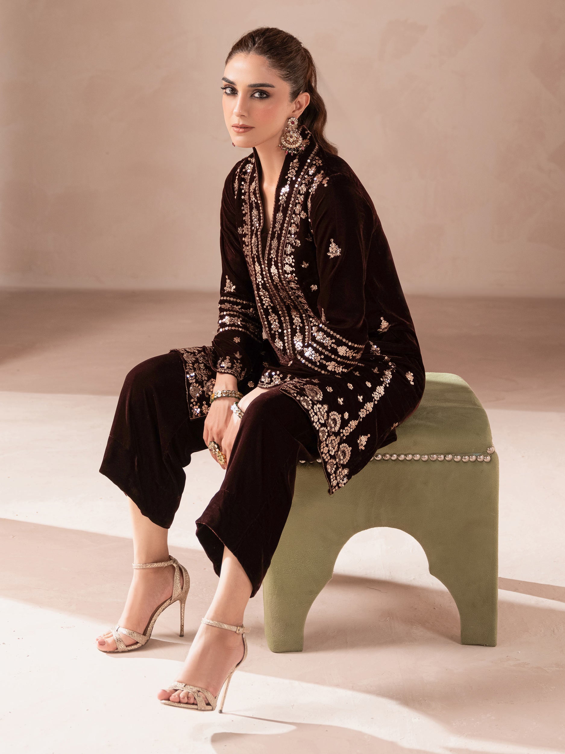 Buy Ready Made Velvet Suits for Ladies – Limelightpk