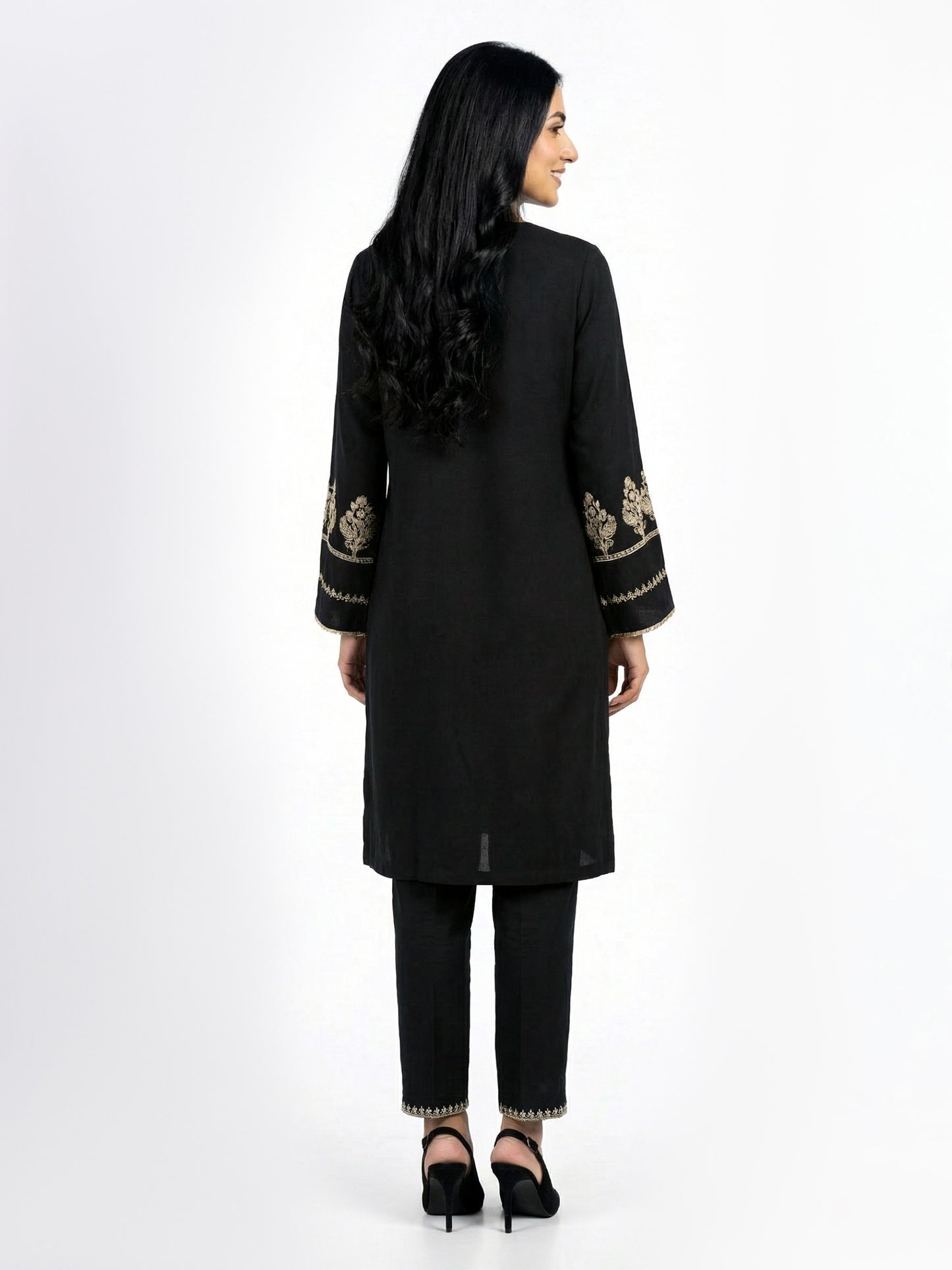 2 Piece Linen Suit- Embroidered (Pret) – Limelightpk