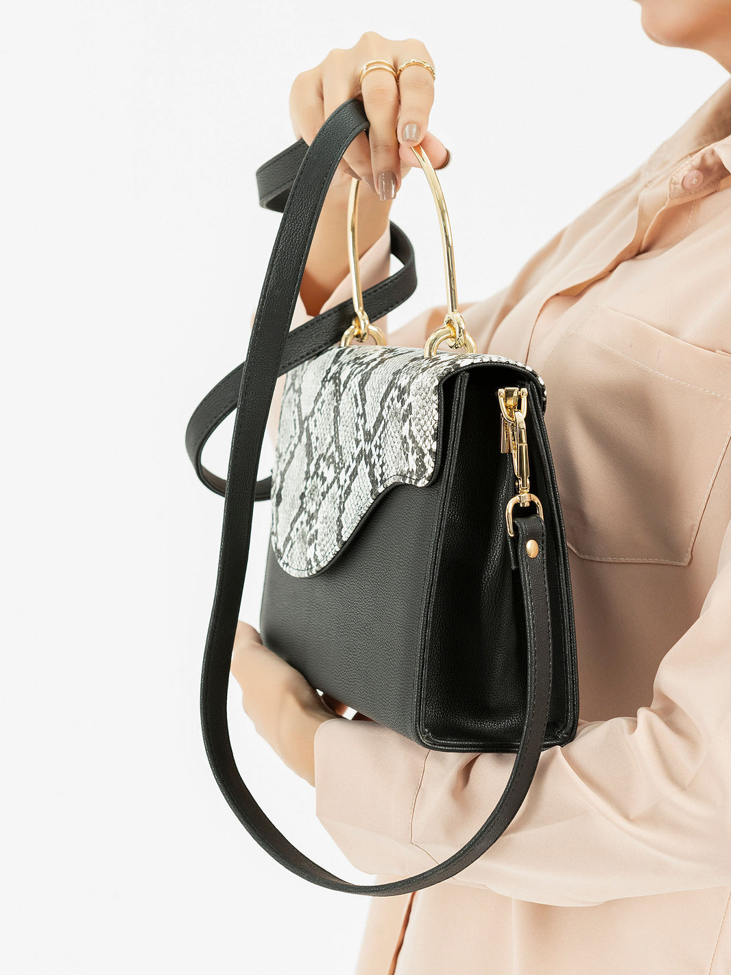 HandBags – Limelightpk