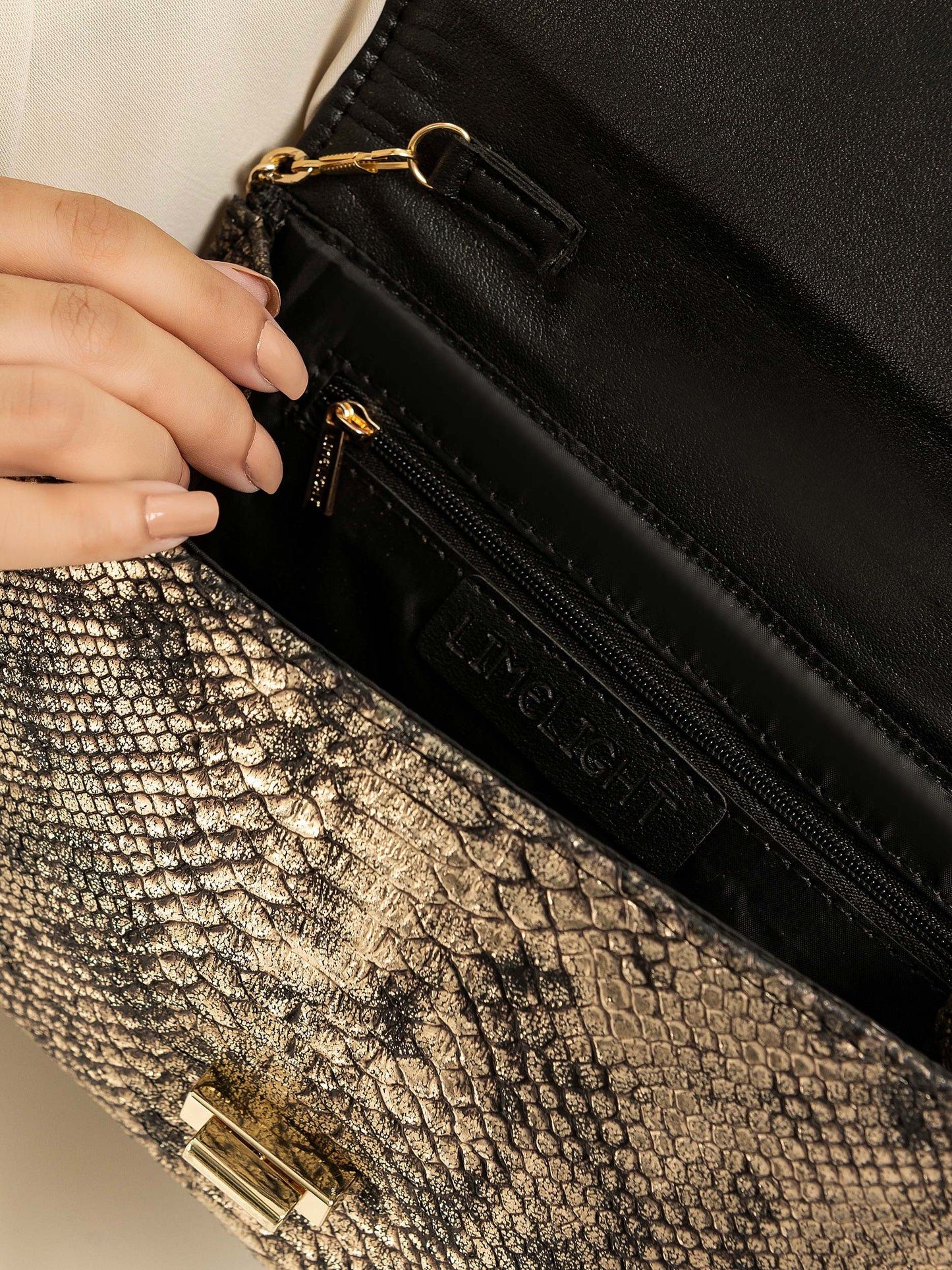 Snake Print Clutch – Limelightpk