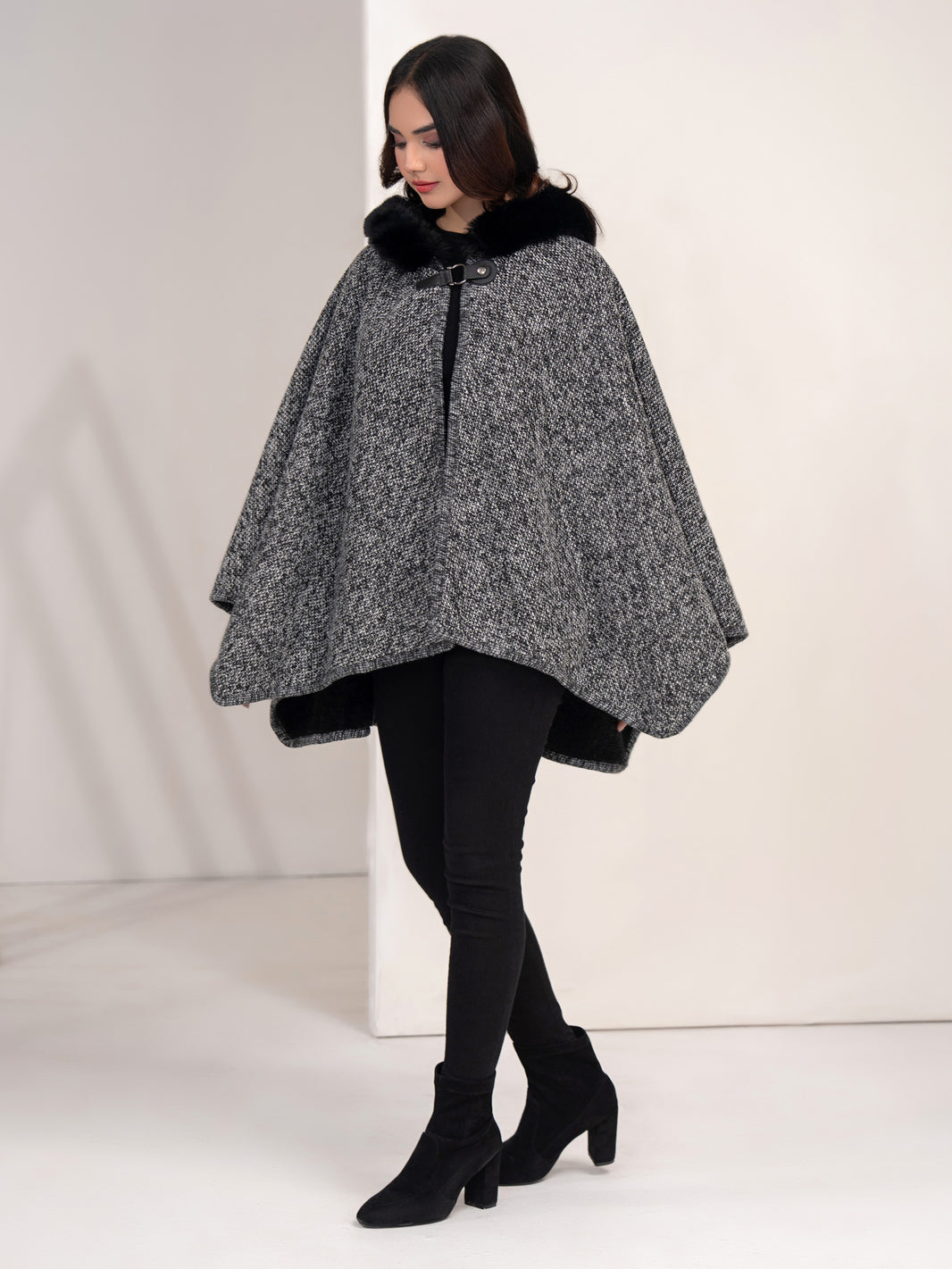 Capes for Women | Ladies Fur Capes – Limelightpk