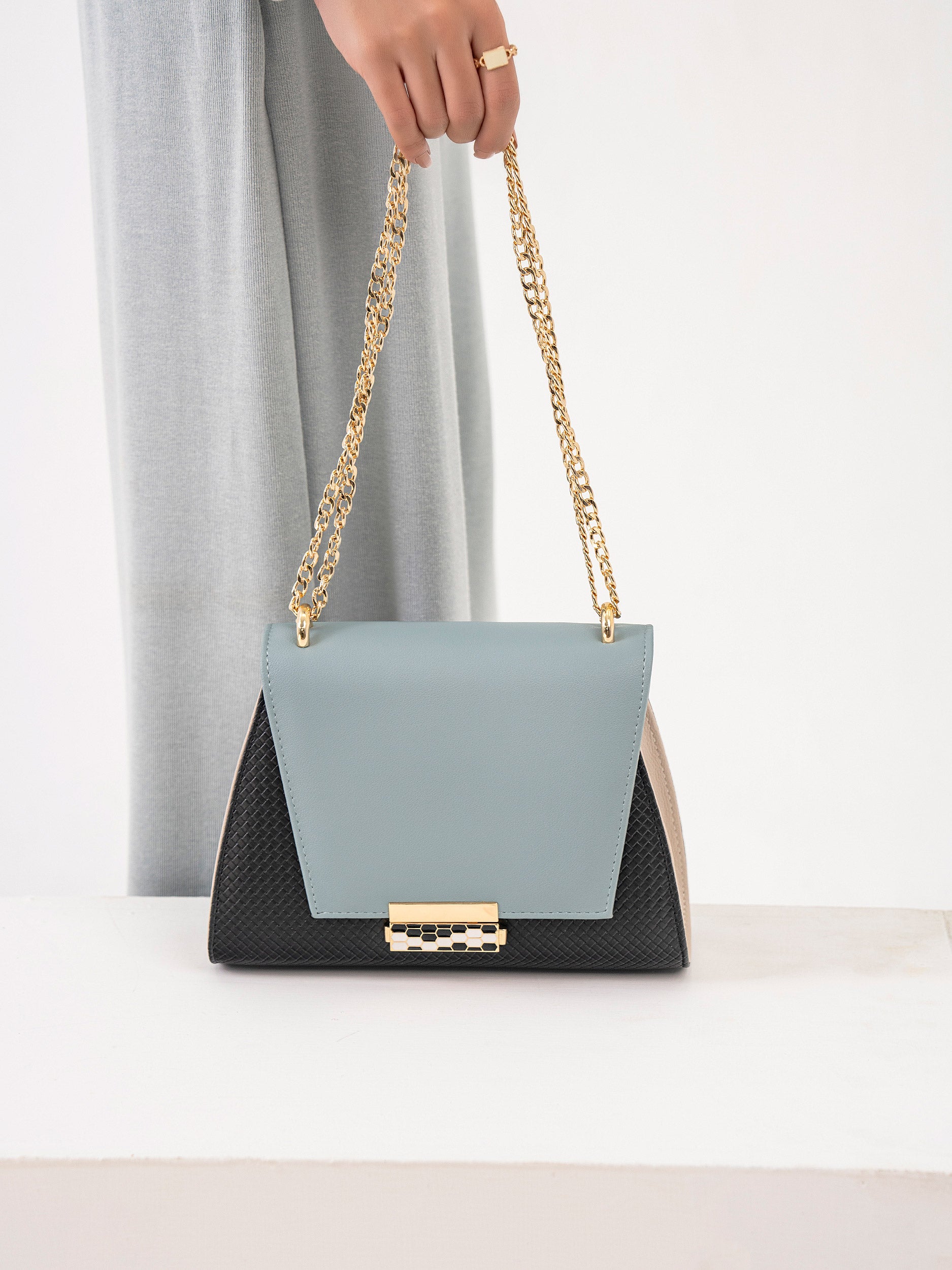 Textured Handbag – Limelightpk