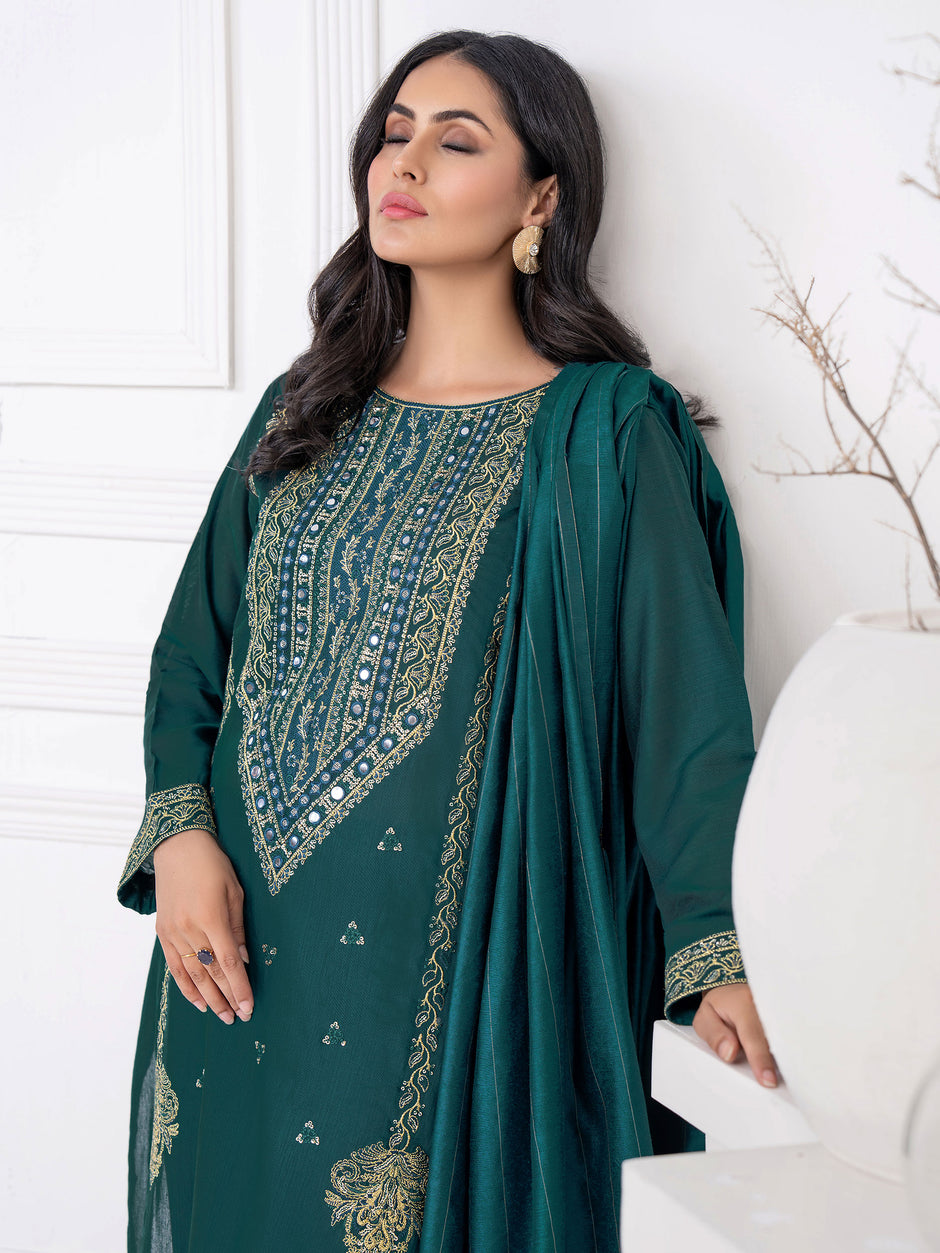 Unstitched Embroidered Winter – Limelightpk