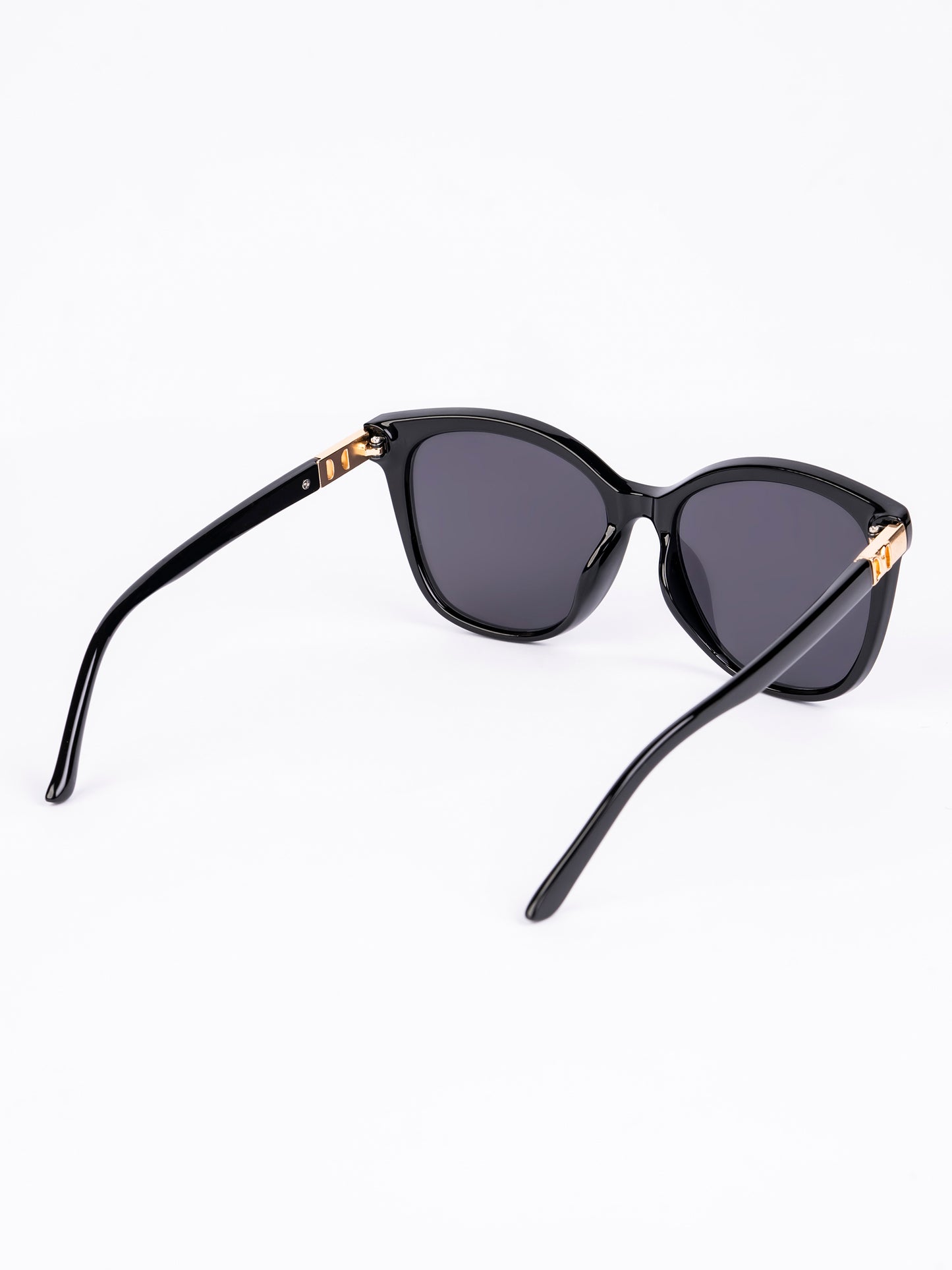 Classic Black Sunglasses – Limelightpk