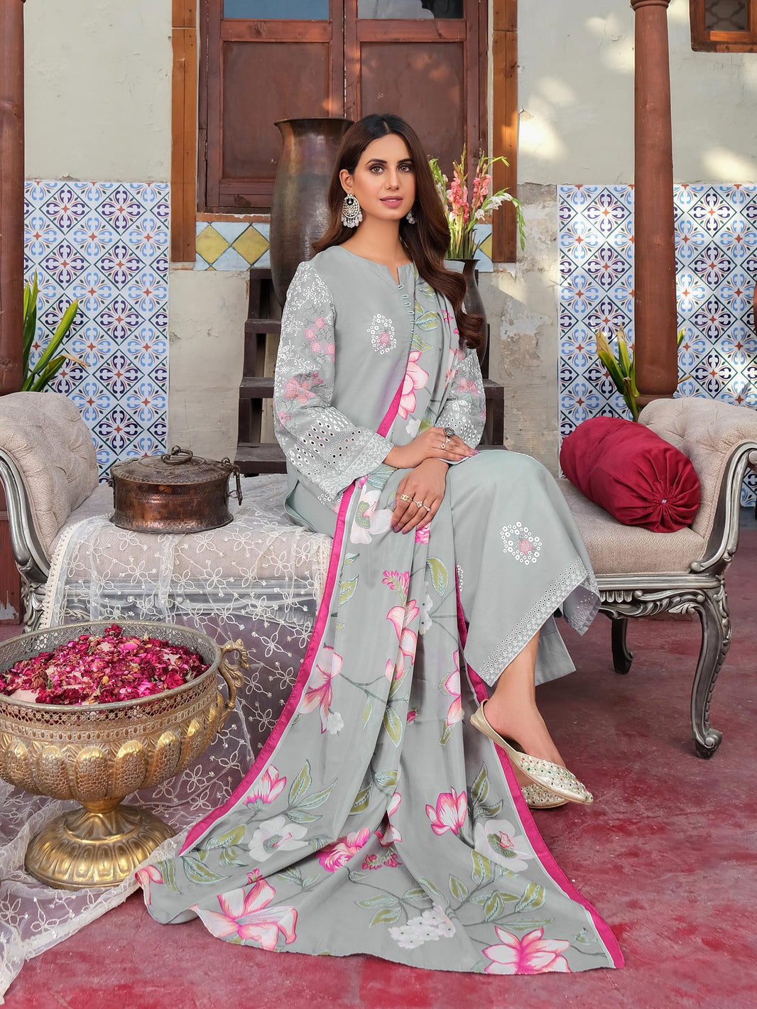 EMBROIDERED UNSTITCHED – Limelightpk