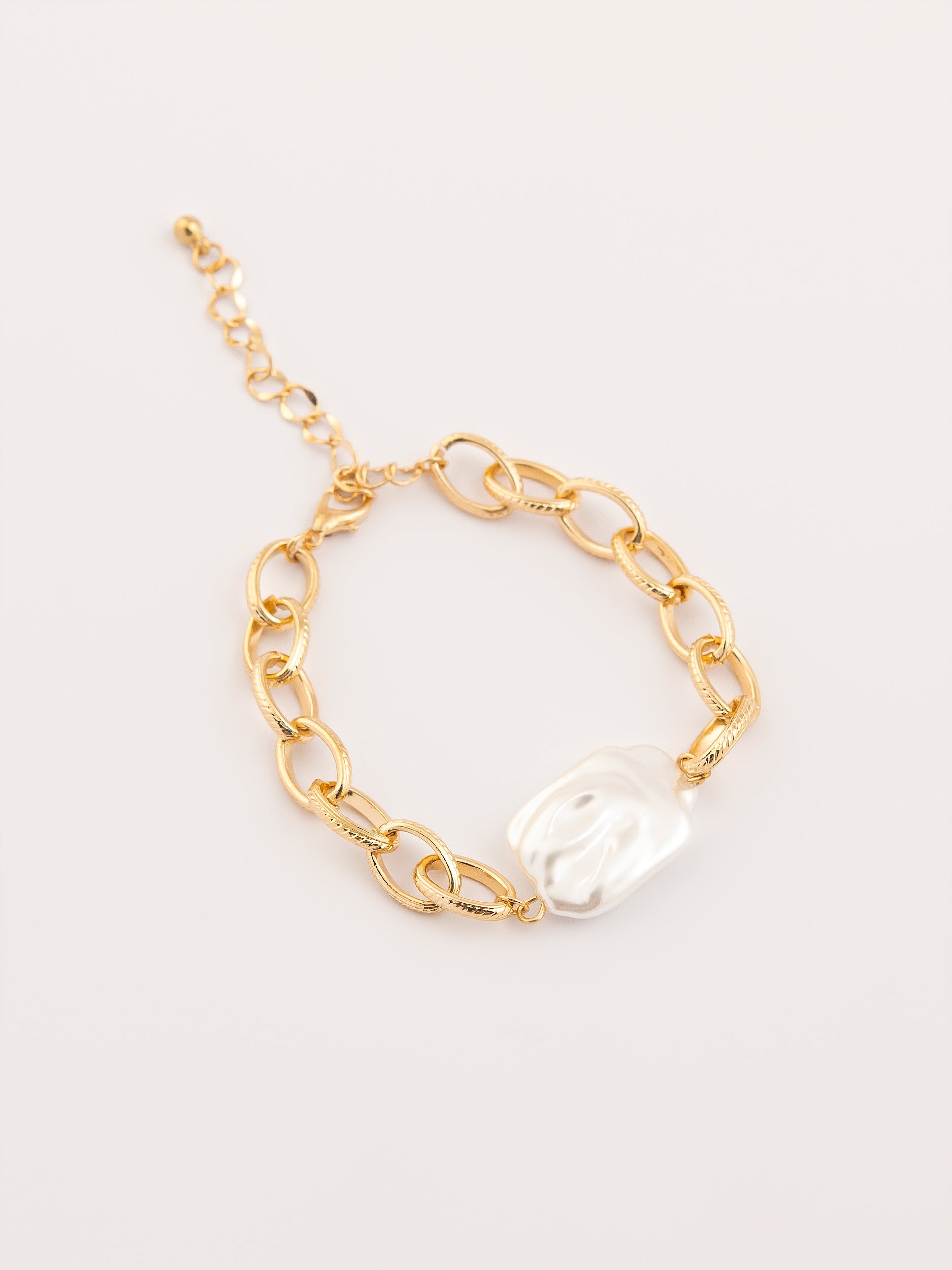 Loop Pearl Bracelet – Limelightpk