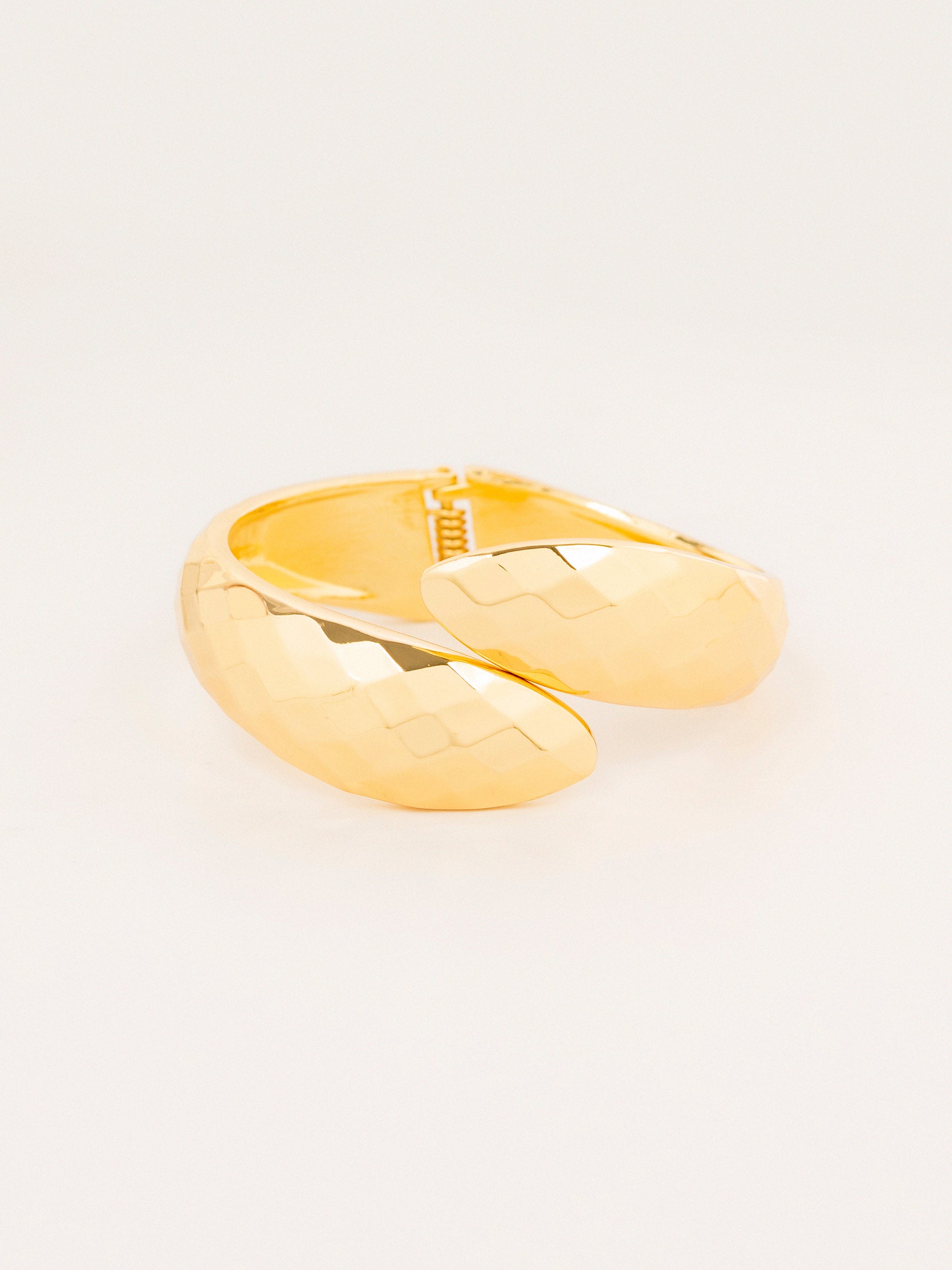 Textured Dome Bracelet – Limelightpk