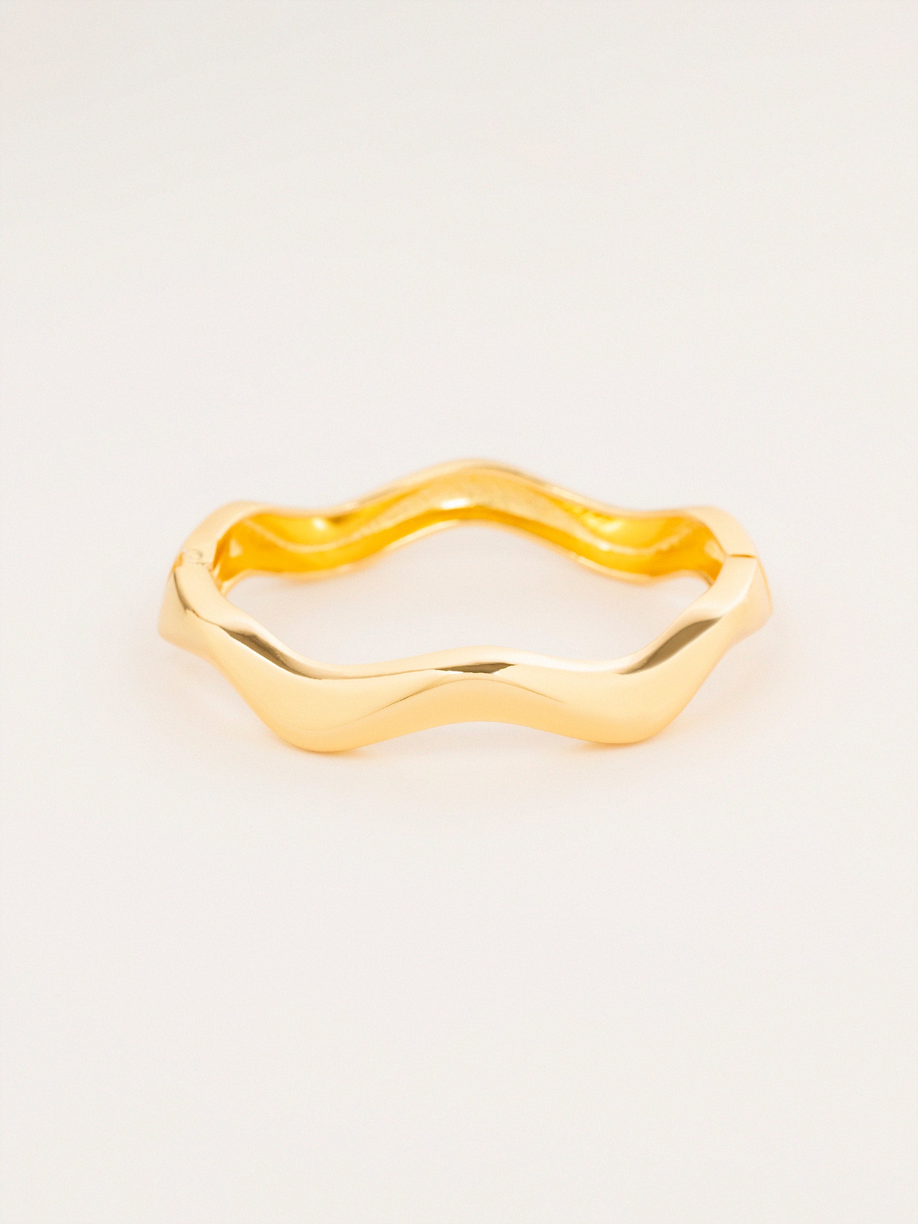 Wavy Bangle Bracelet – Limelightpk