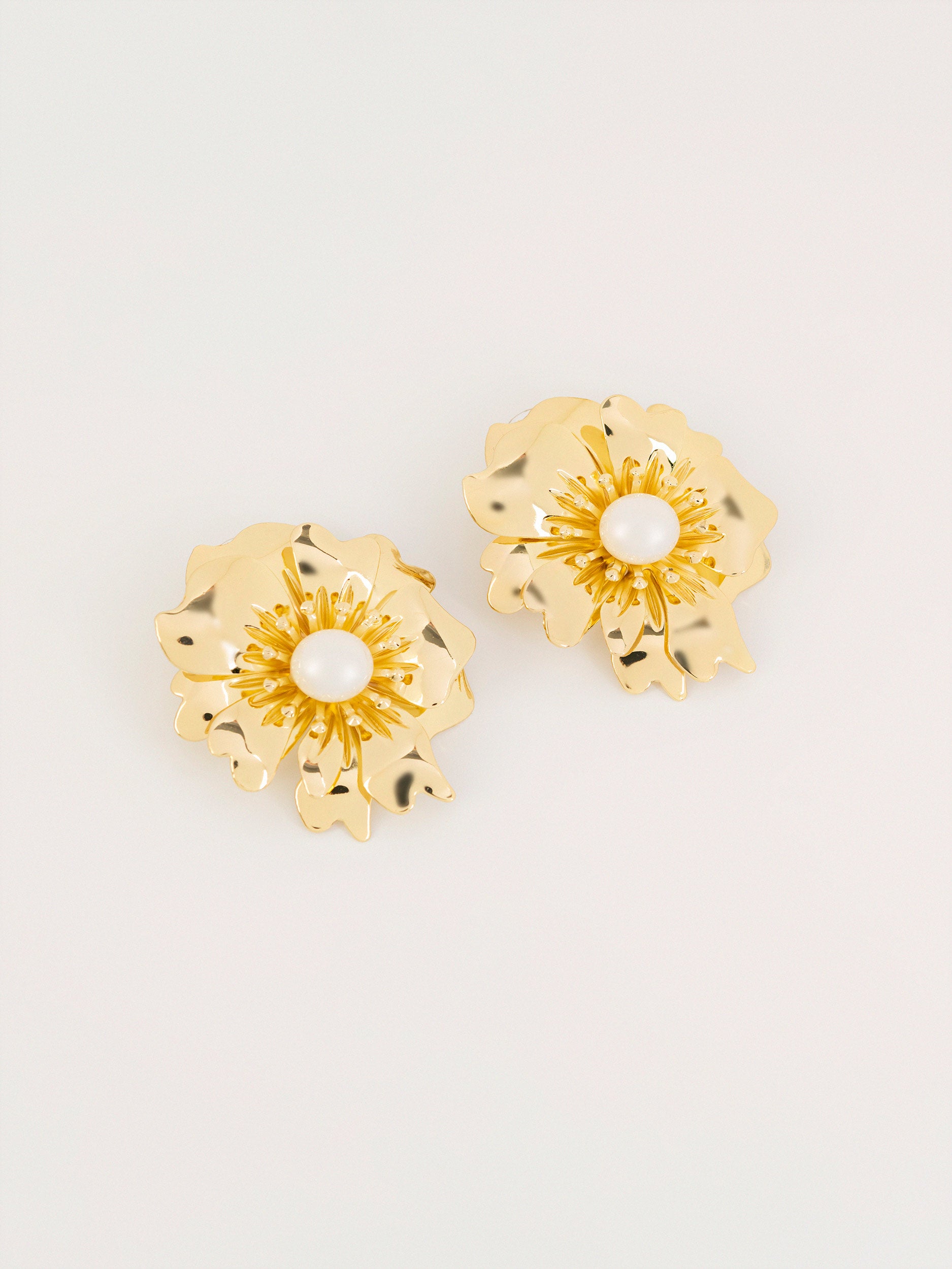 Floral Stud Earrings – Limelightpk