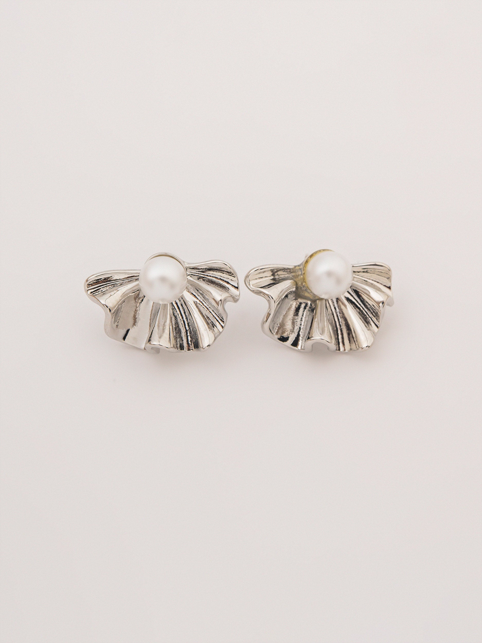 Shell Studs – Limelightpk
