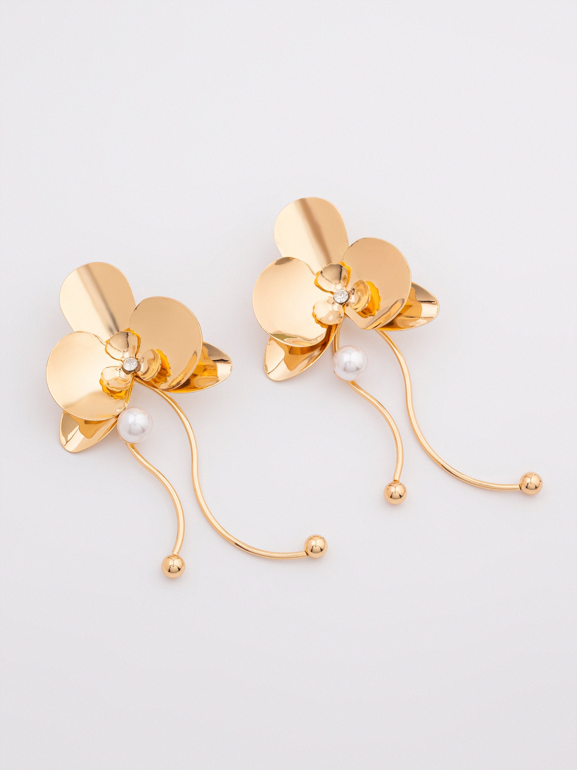 Floral Pearl Earrings – Limelightpk