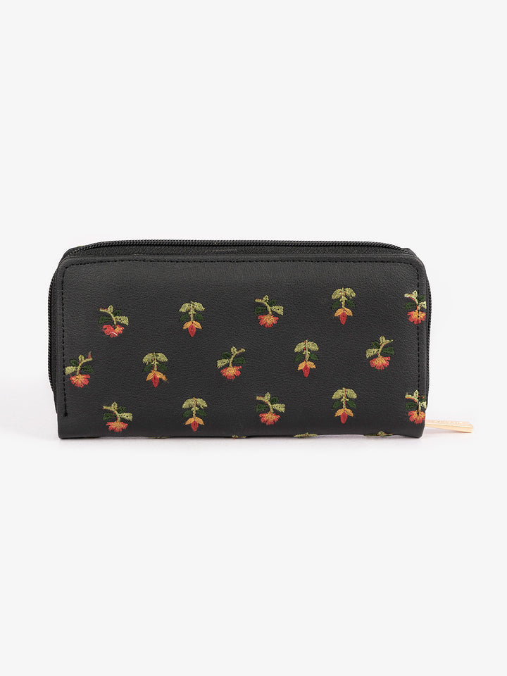 Embroidered Wallets – Limelightpk