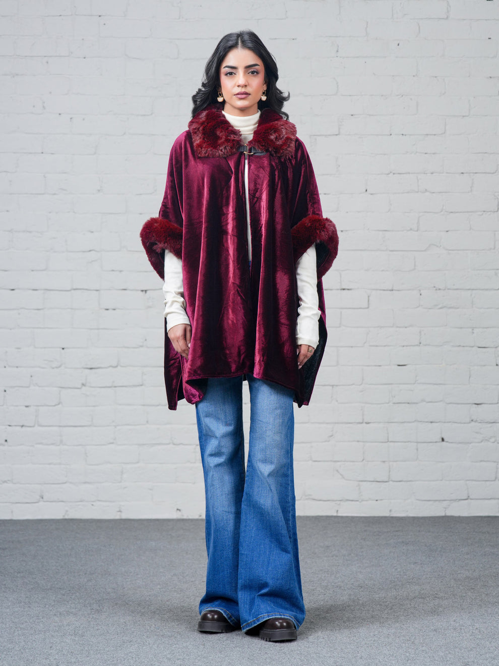 Velvet Cape – Limelightpk