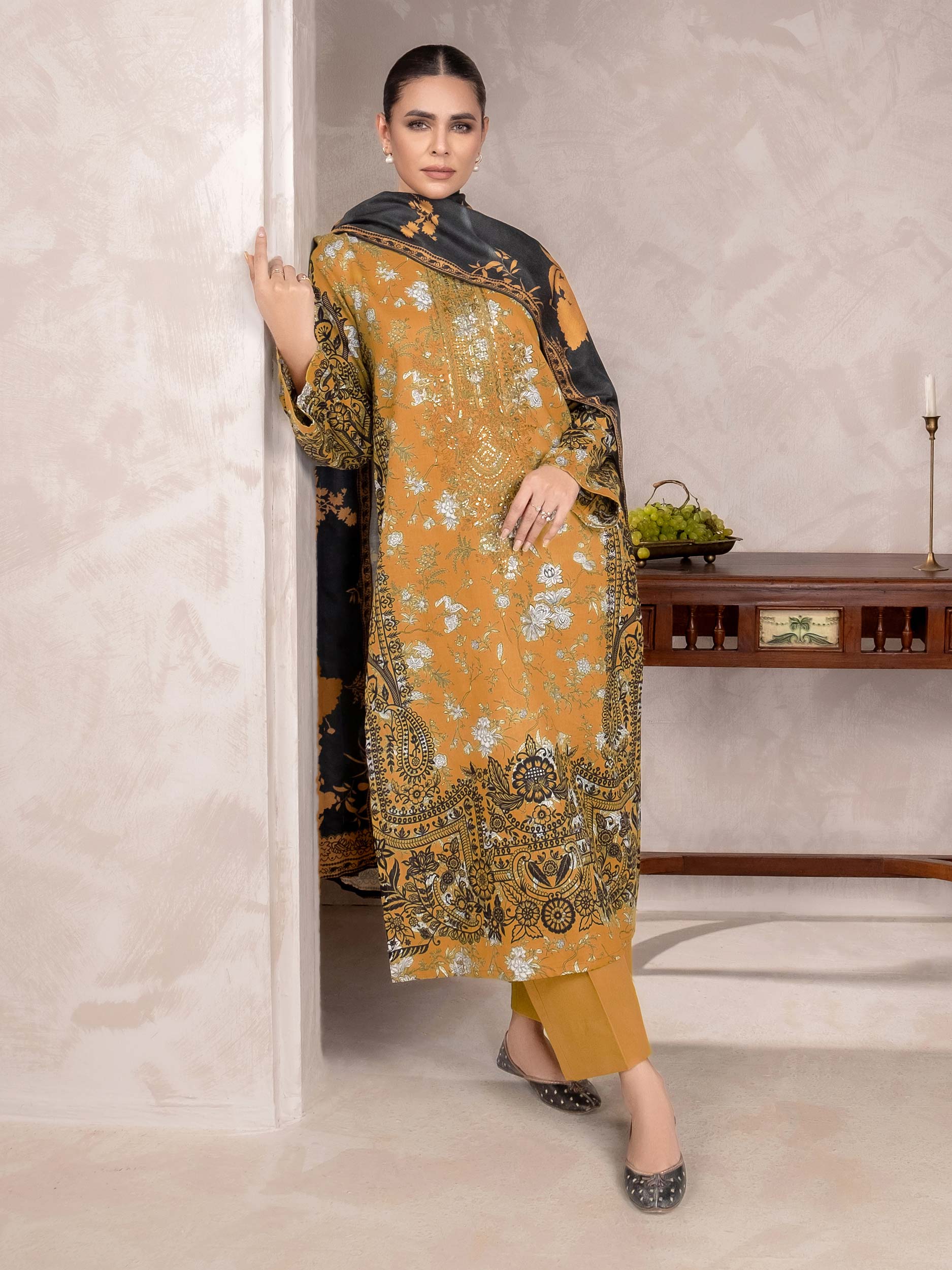 Unstitched 3 Piece Embroidered Winter Suits – Limelightpk