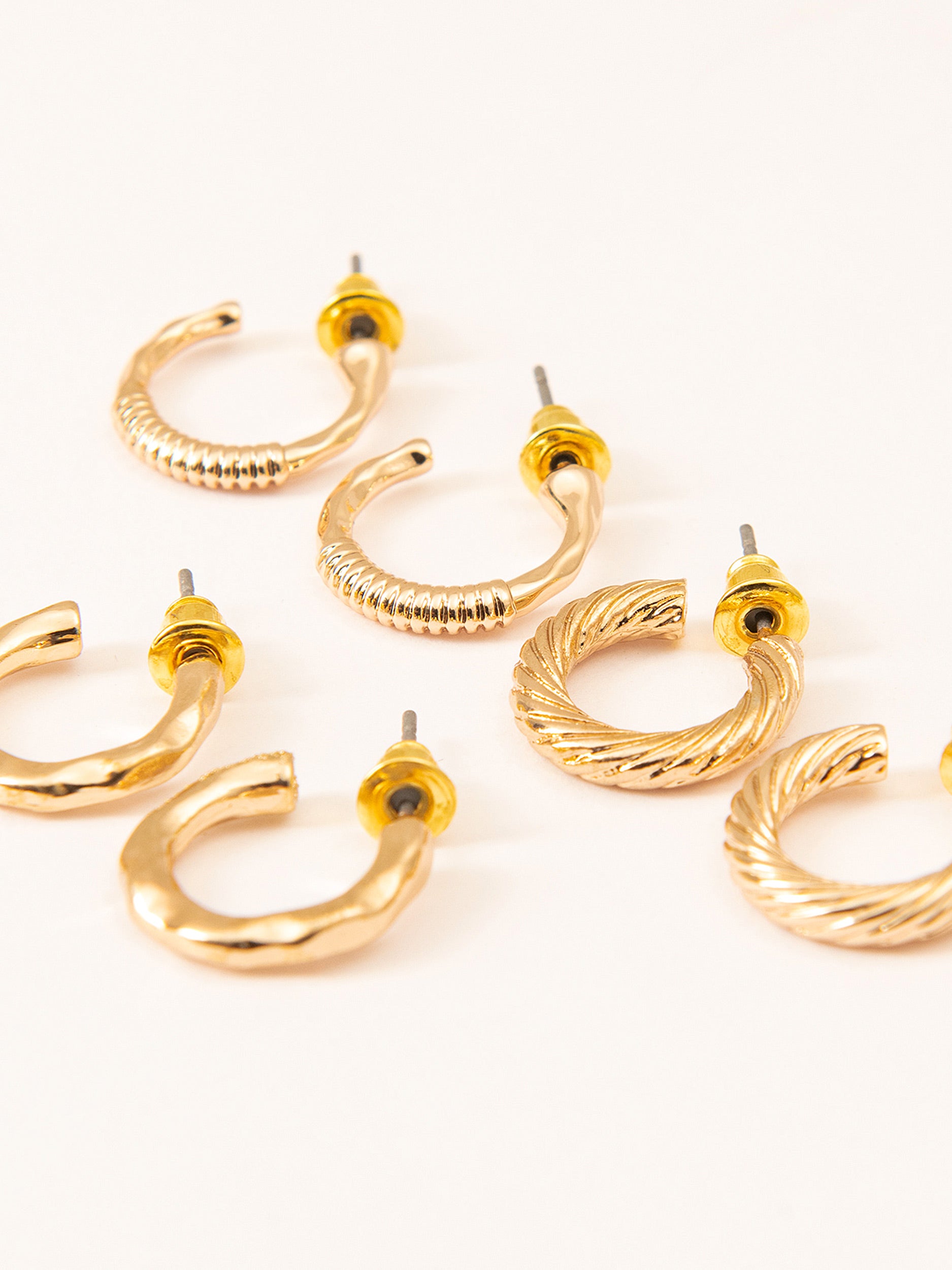 C-Hoop Earrings Set – Limelightpk