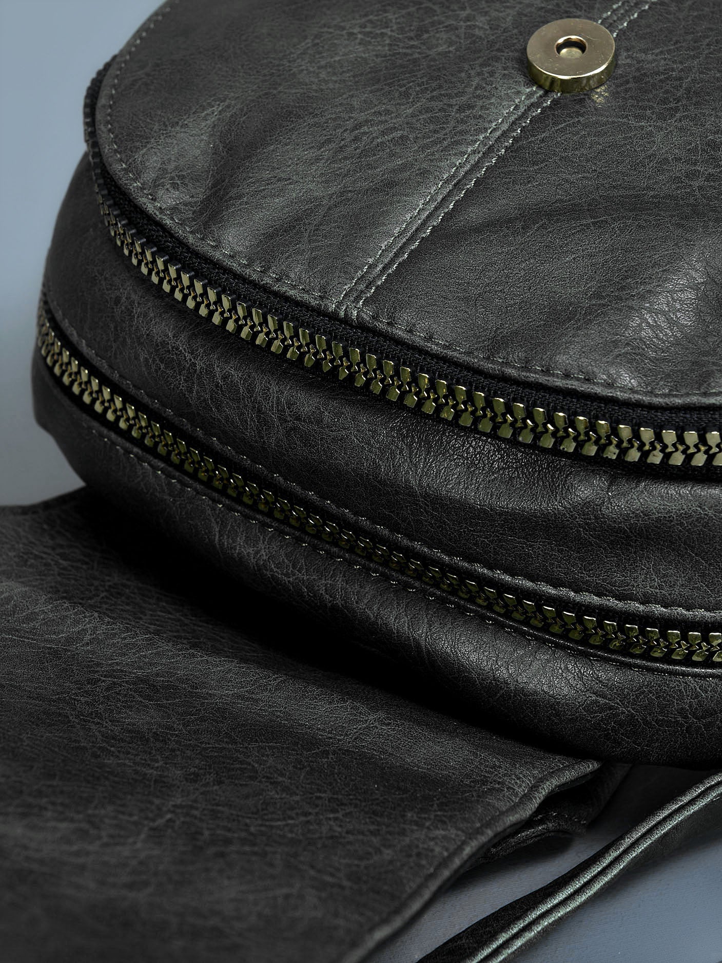 Studded Backpack – Limelightpk