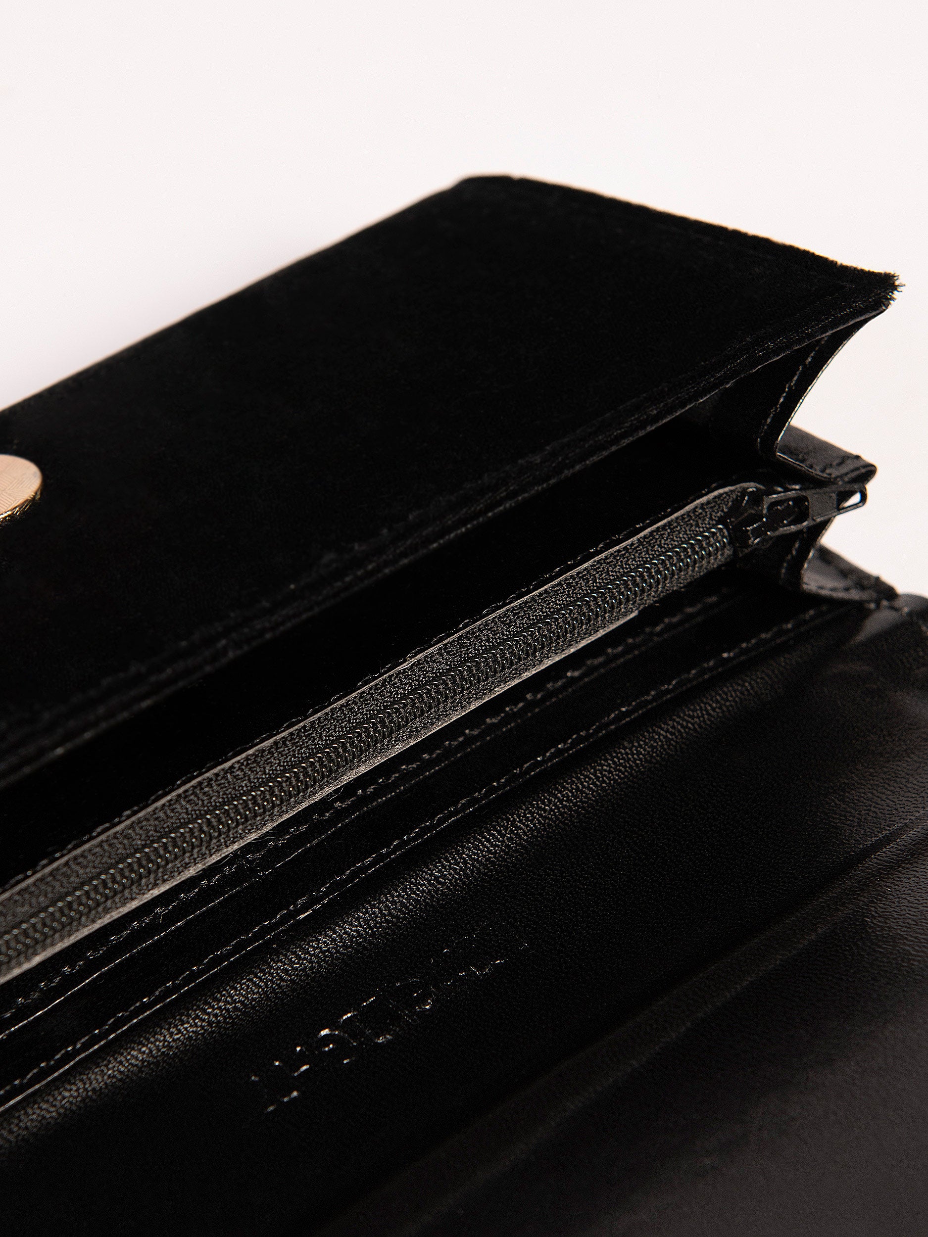Velvet Stone Wallet – Limelightpk