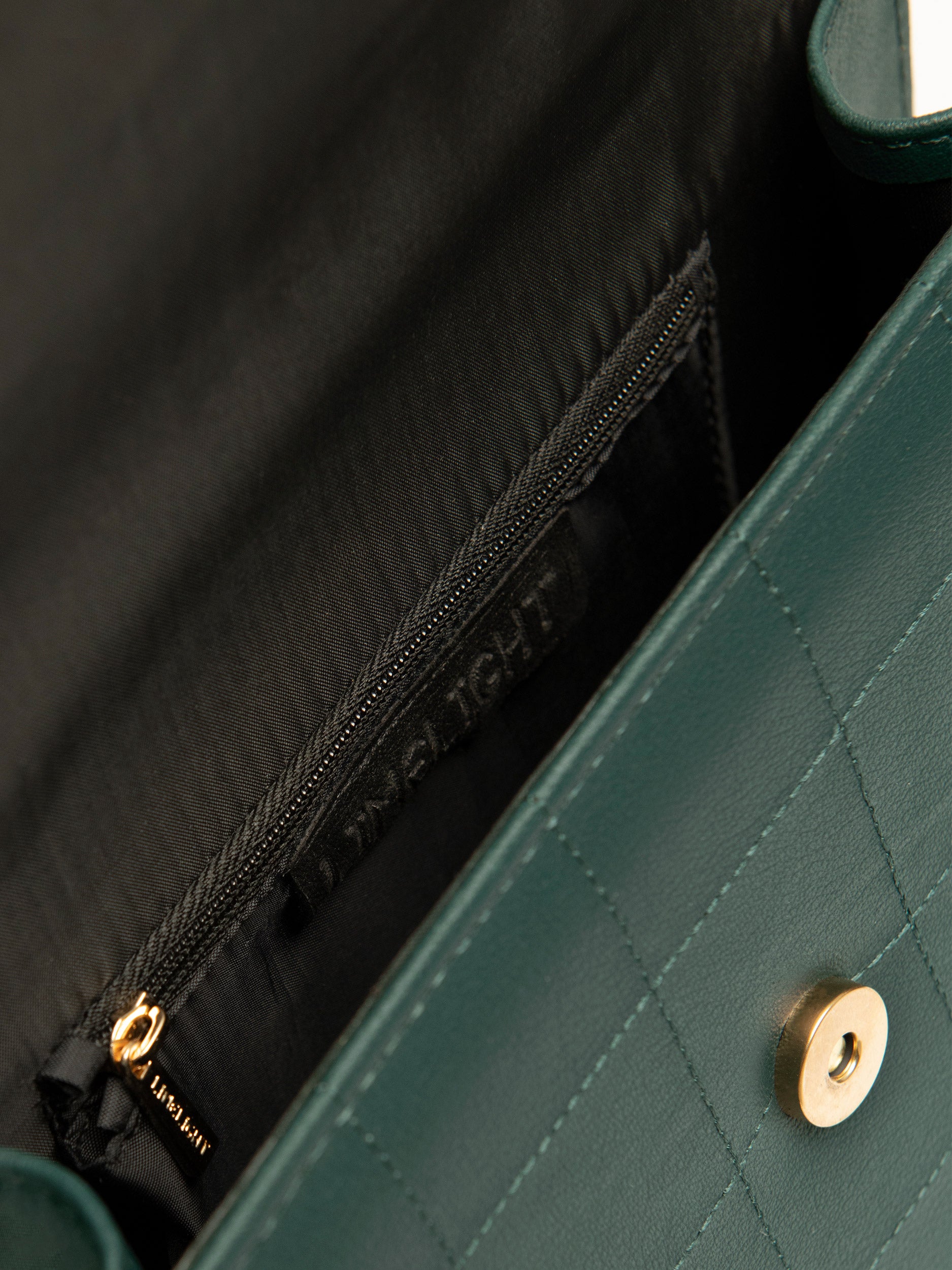 Classic Box Handbag – Limelightpk