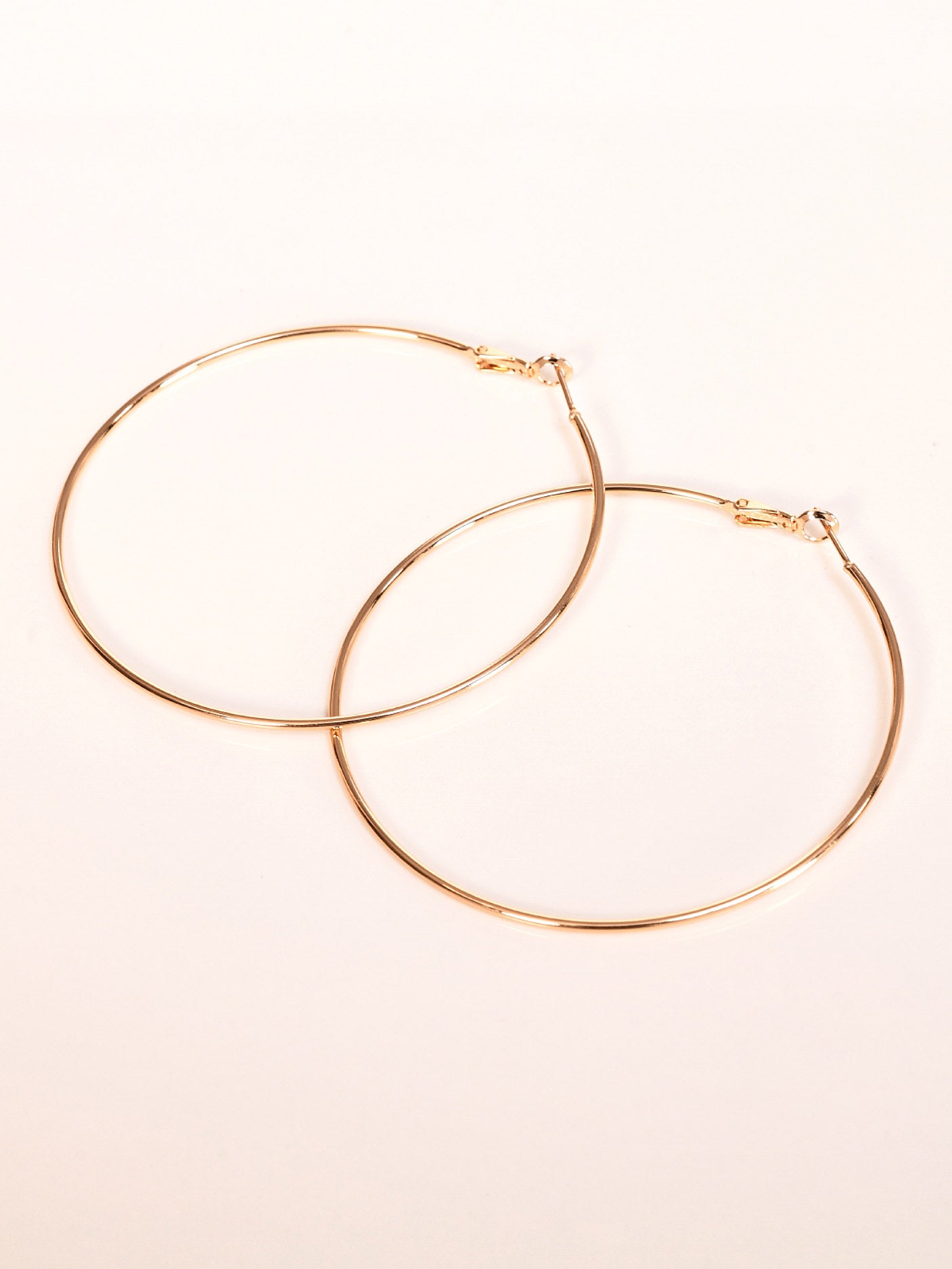 Basic Hoop Earrings – Limelightpk